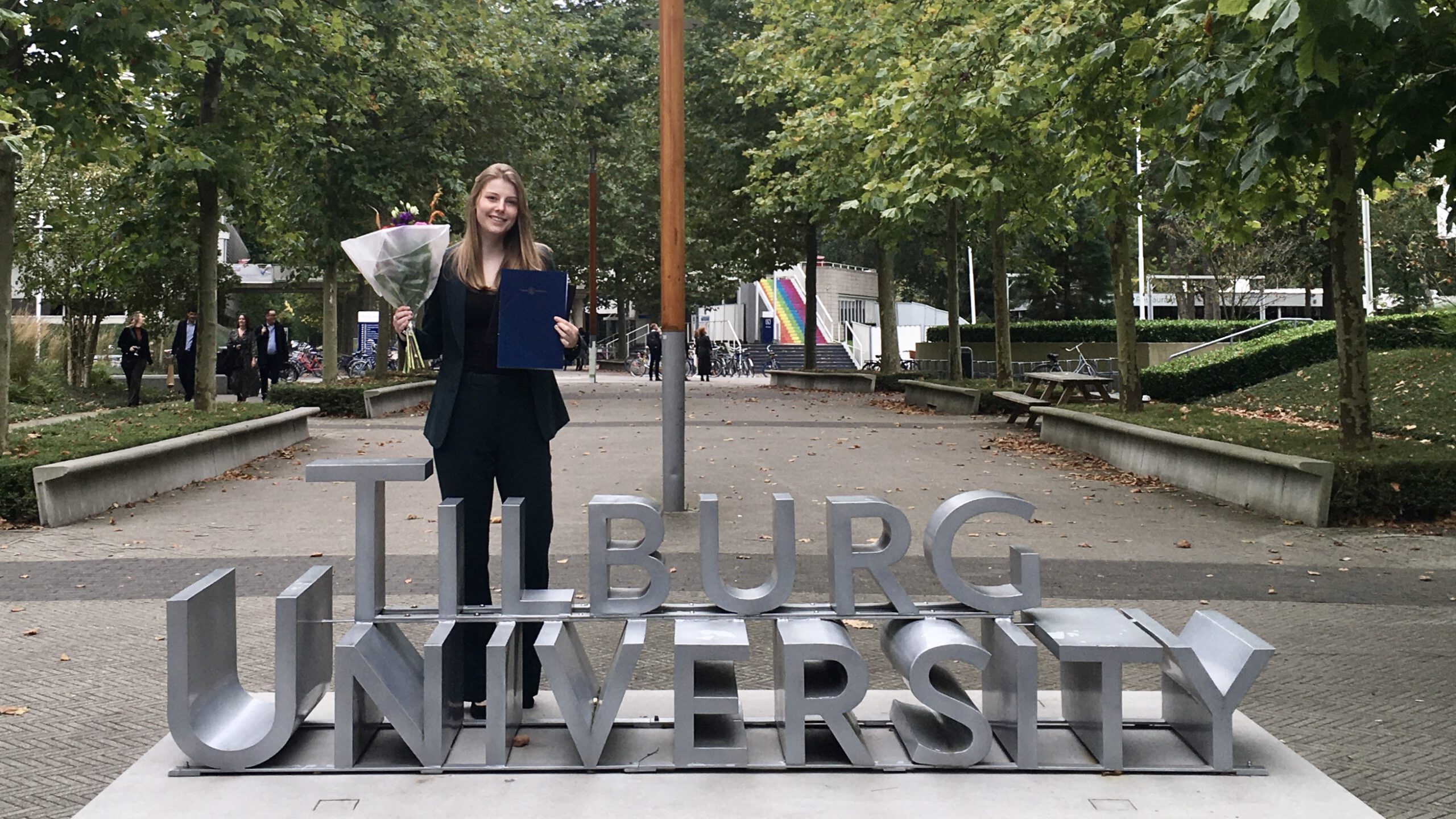 Get to know Manon Enting! - Character Studies